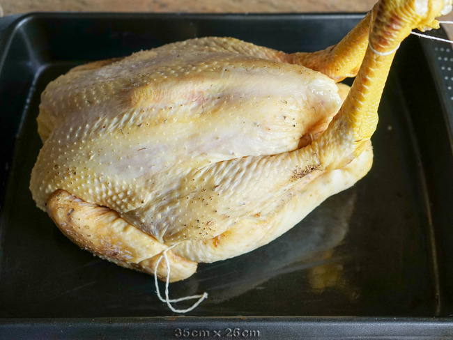 Brider - Définition de Brider - Lexique du vocabulaire de cuisine